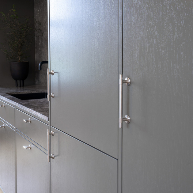 Handtag Uniform - 128mm - Borstad rostfritt | Beslag Design