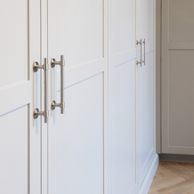 Handtag Uniform - 128mm - Borstad rostfritt | Beslag Design