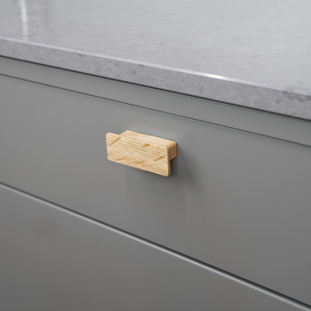 Handtag Shelter - Ek | Handtag | Beslag Design