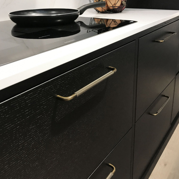 Handtag Helix - Antik brons | Handtag | Beslag Design