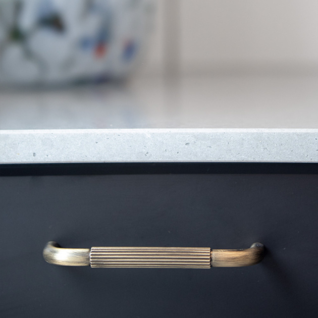 Handtag Helix Stripe - Antik brons | Handtag | Beslag Design